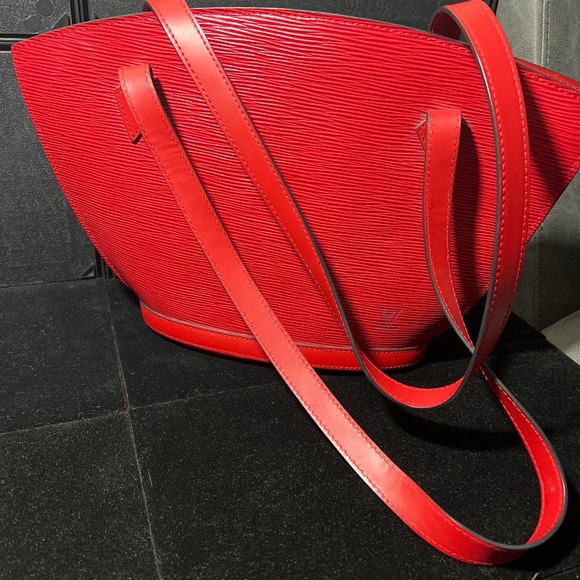 Louis Vuitton | Bags | Louie Vuitton Purse | Poshmark